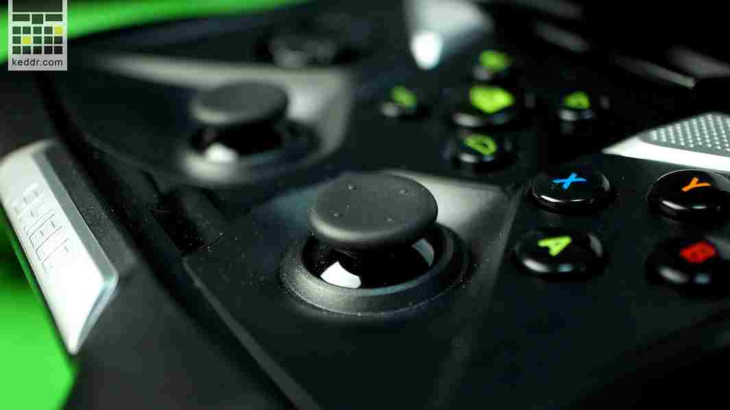 Nvidia Shield - видео и фотообзор геймпад-раскладушки
