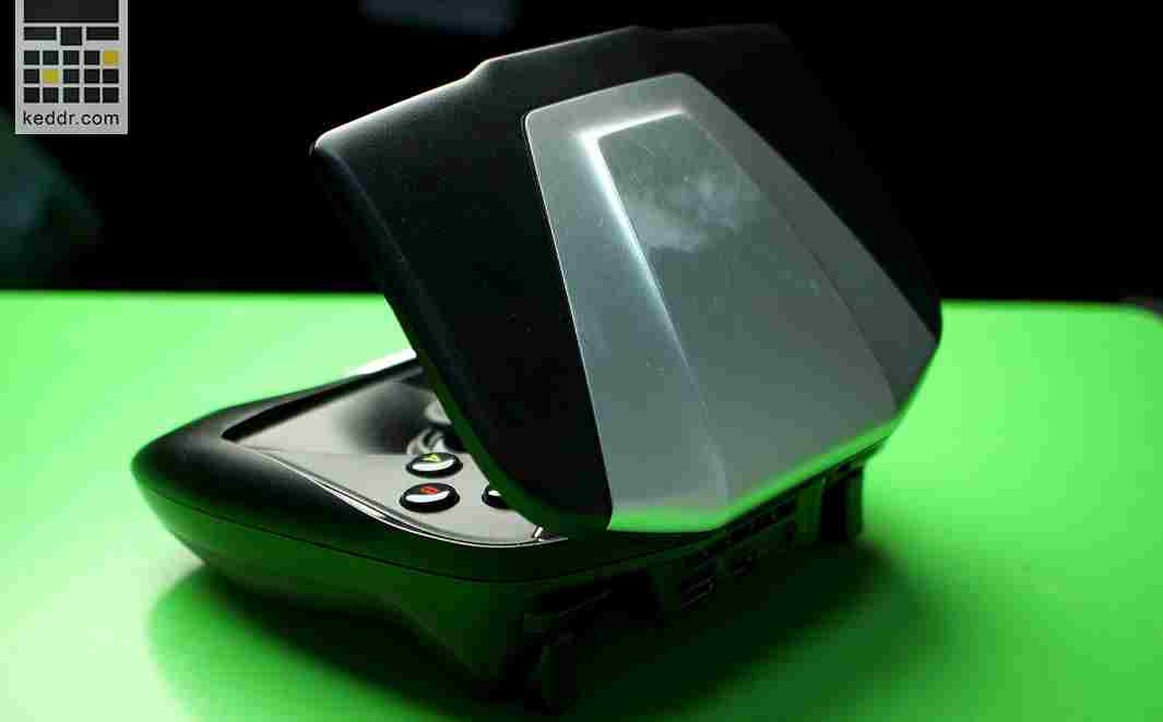Nvidia Shield - видео и фотообзор геймпад-раскладушки