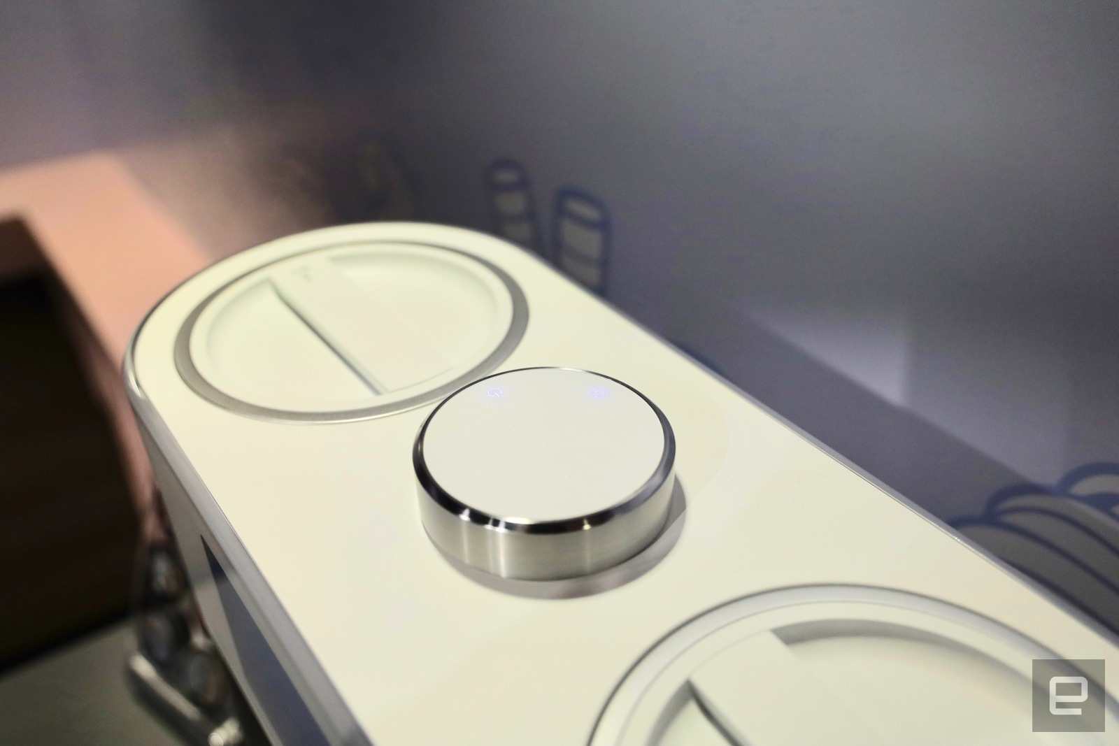 LG показала домашнюю мороженицу SnowWhite